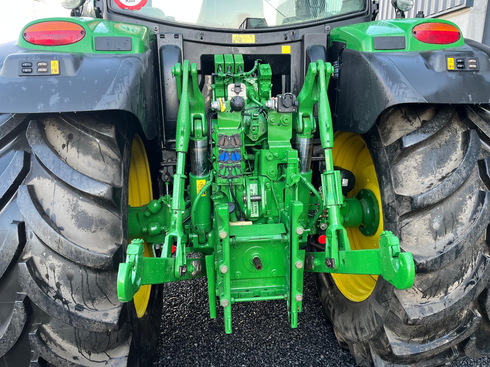 John Deere 6155R | Deroo landbouwmachines