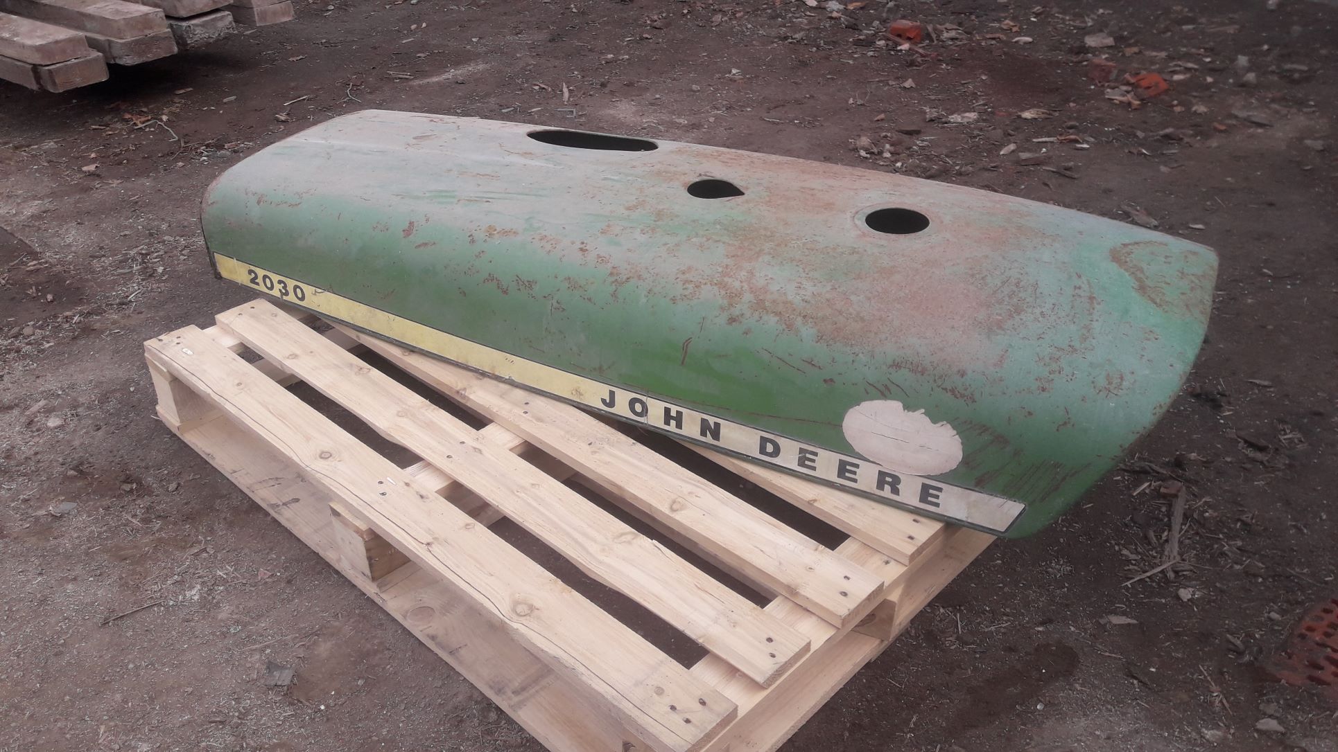 John Deere 2030 motorkap | Deroo landbouwmachines